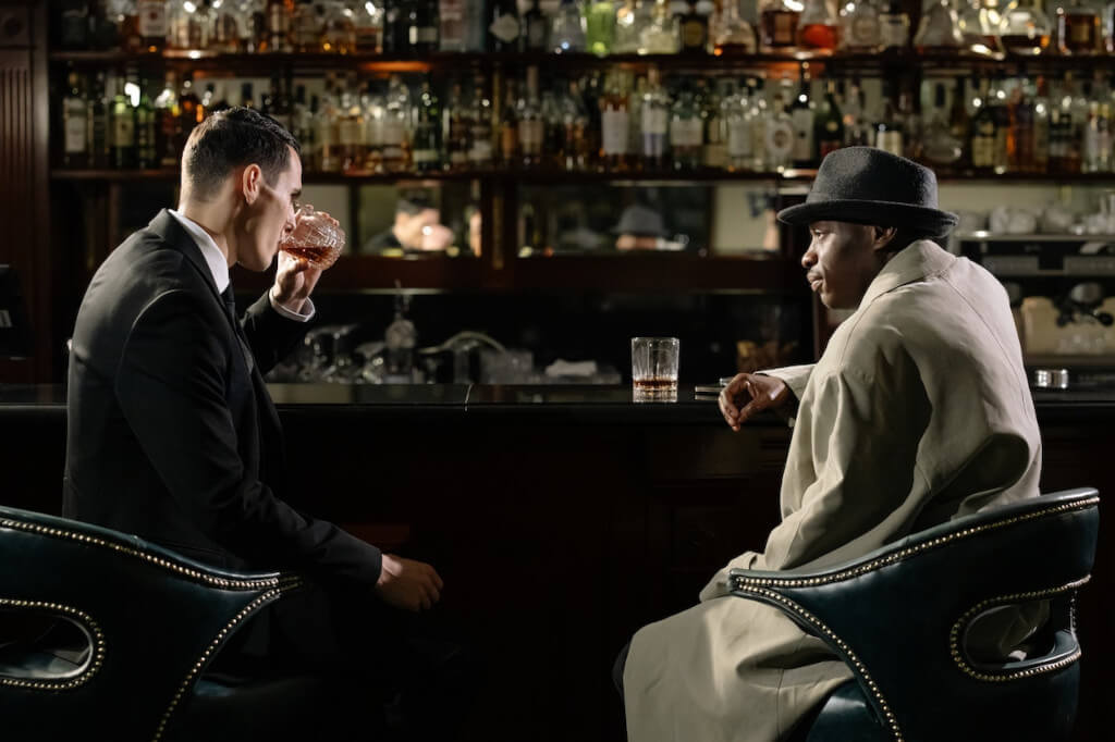 Memorable Whiskey Scenes that Left an Impression – WhiskeyD